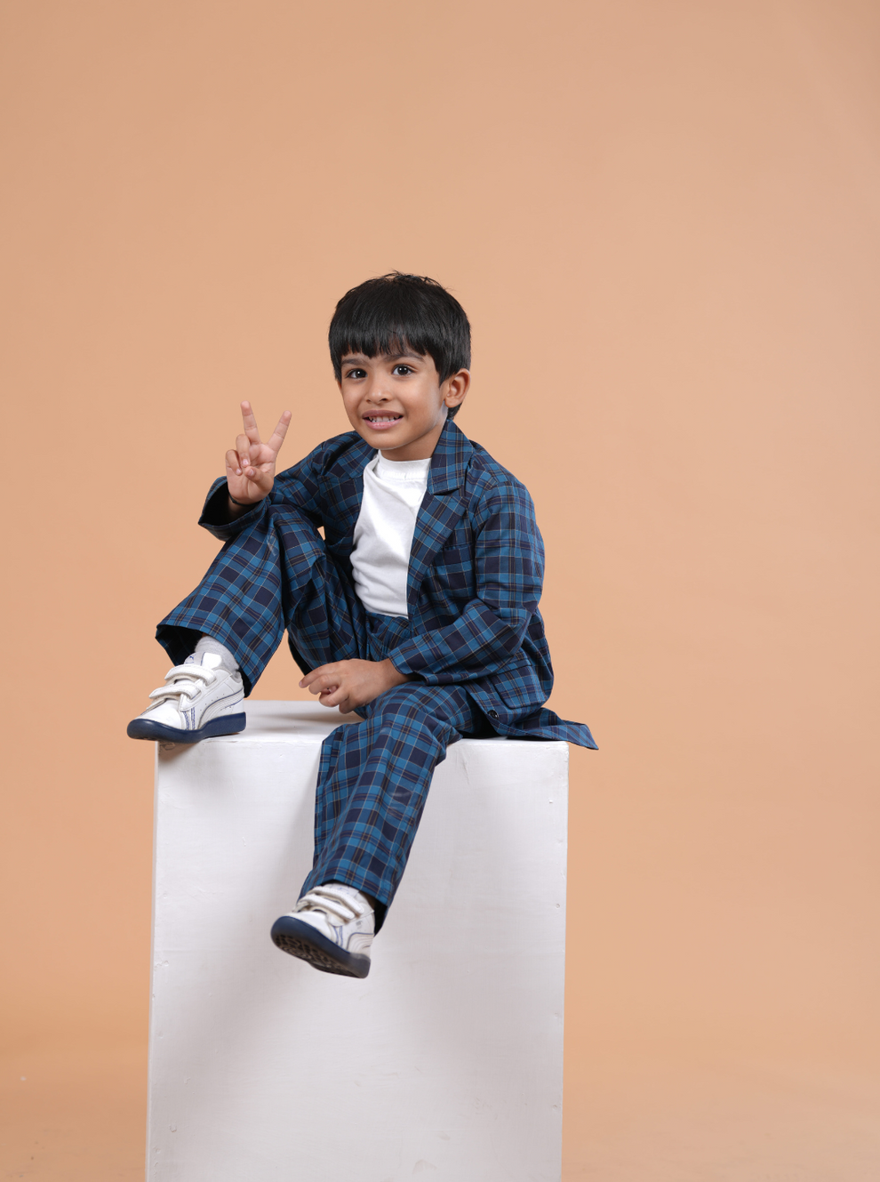 Boys Checkered robe set – Avokiddos